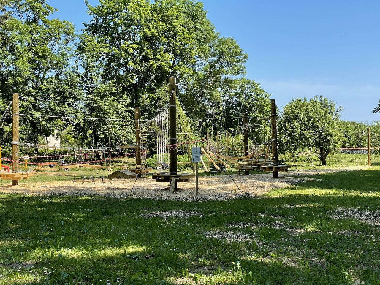 Ahja madalseiklusrada – Slackline.ee